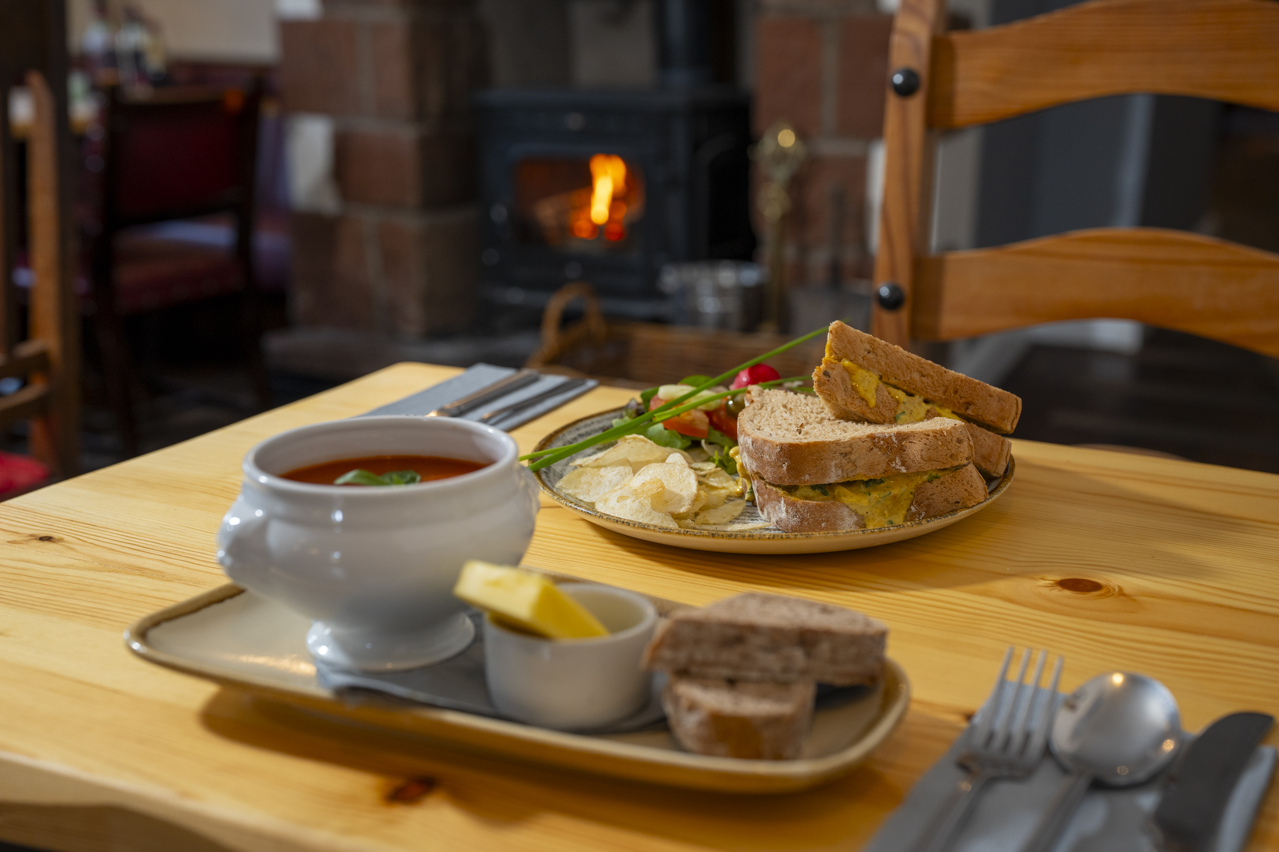 Pub & Restaurant – The Royal Hotel, Dockray